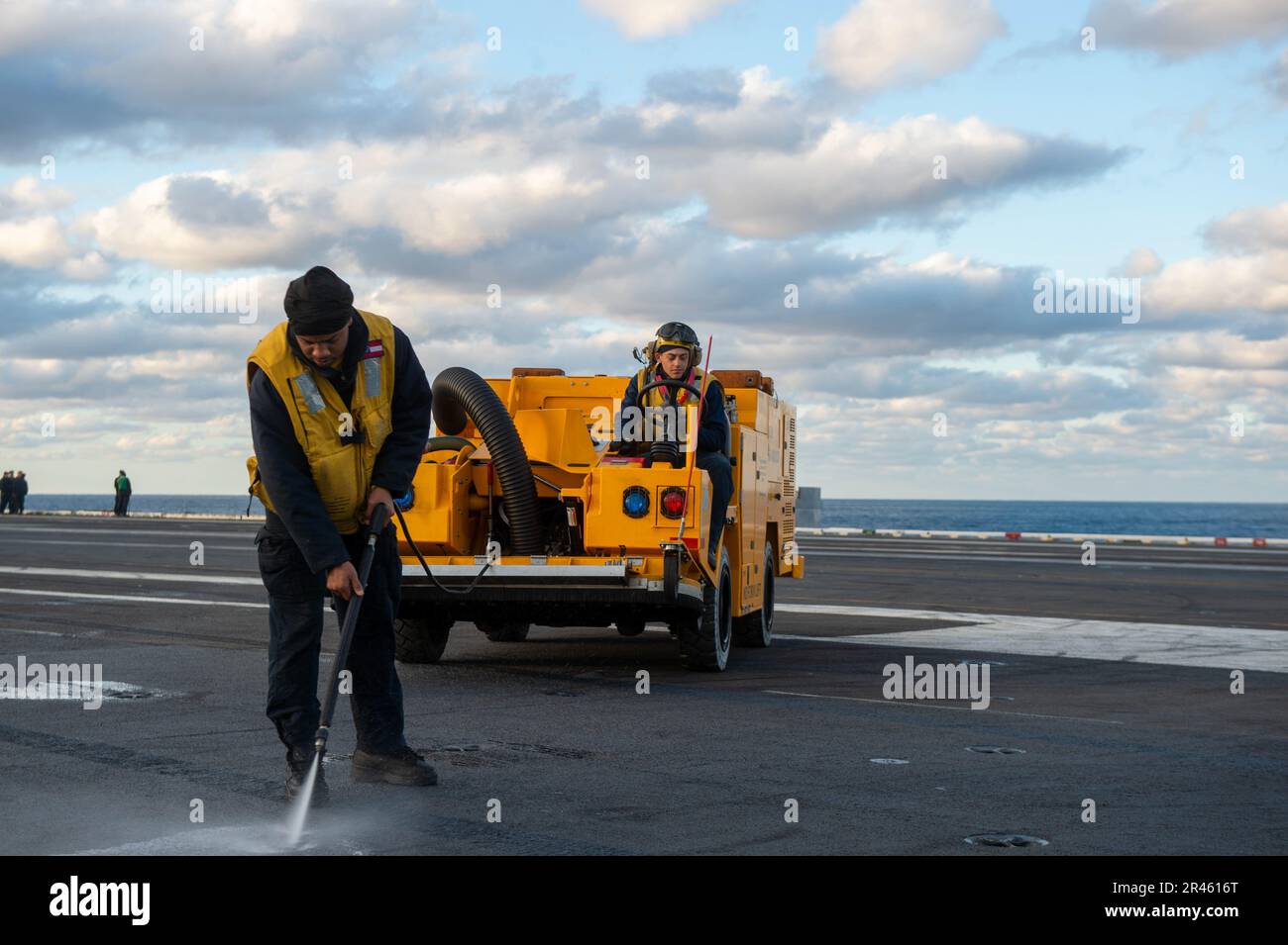 230402-N-JC256-1049 ATLANTIC OCEAN (April 3, 2023) Aviation Boatswain's ...