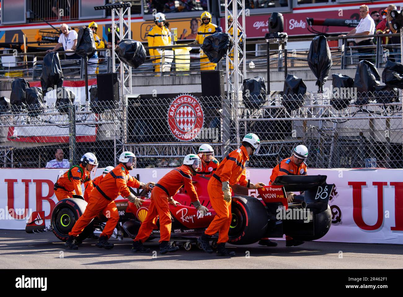 SAINZ Carlos (spa), Scuderia Ferrari SF-23, crash, accident at FP3 ...