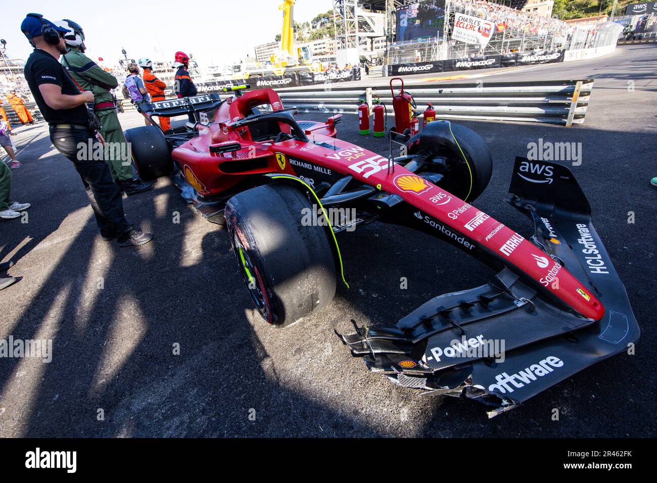 SAINZ Carlos (spa), Scuderia Ferrari SF-23, crash, accident at FP3 ...