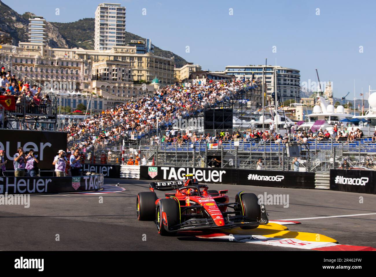 SAINZ Carlos (spa), Scuderia Ferrari SF-23, crash, accident at FP3 ...