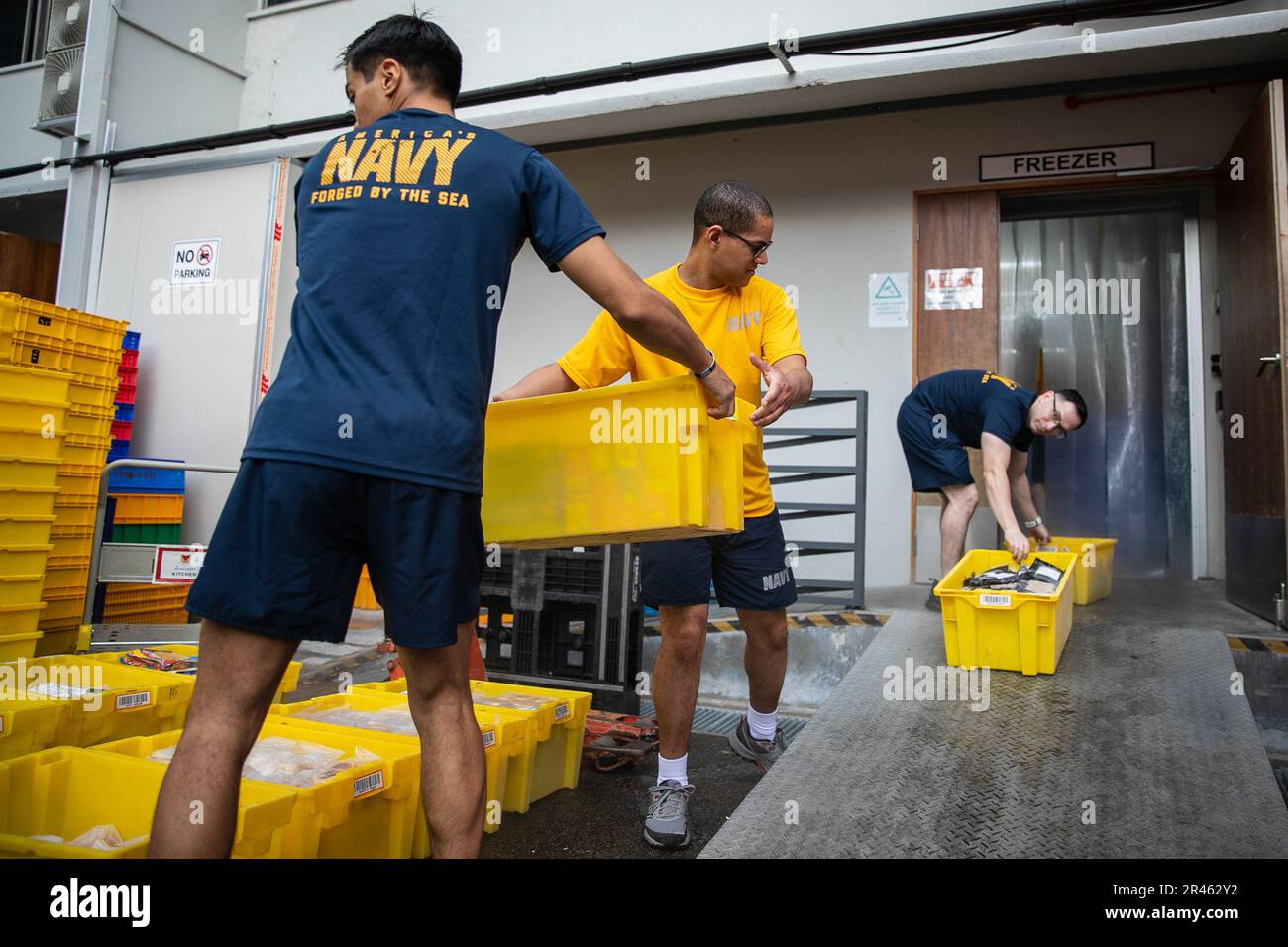230123-N-AT895-2118 REPUBLIC OF SINGAPORE (Jan. 23, 2023) U.S. Navy ...