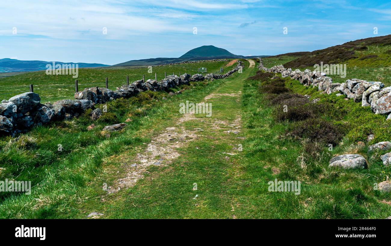 Winding road stretches distance hi-res stock photography and images - Alamy