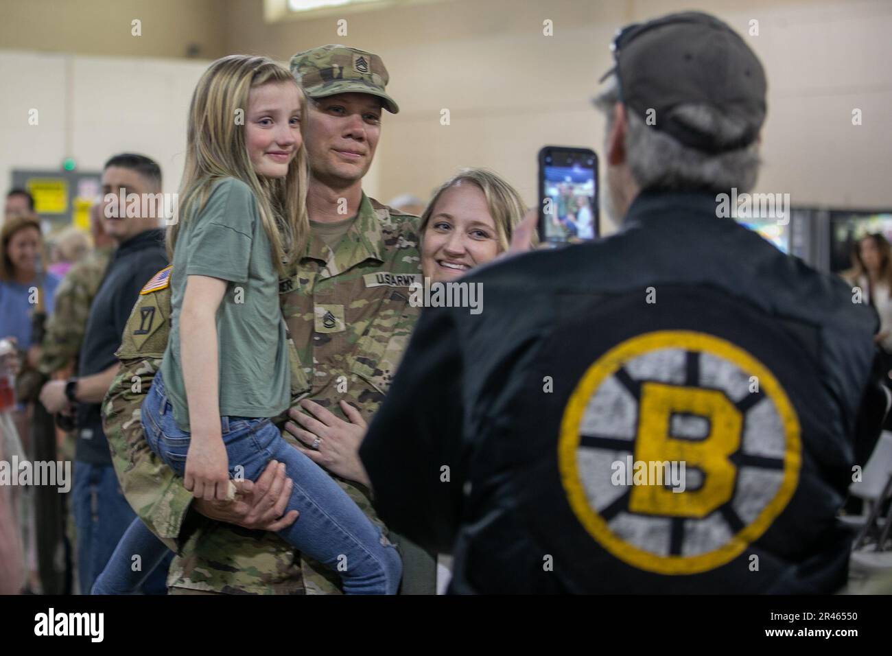 HANSCOM, AFB, Mass – Soldiers from the 1st Battalion, 182nd Infantry ...