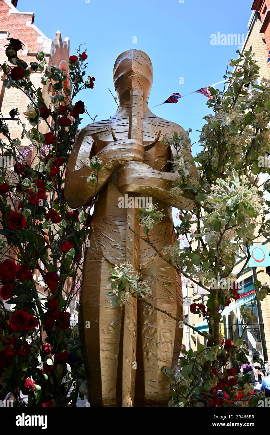 London, UK. Oscar Statue, Chelsea in Bloom, London's largest free-to ...