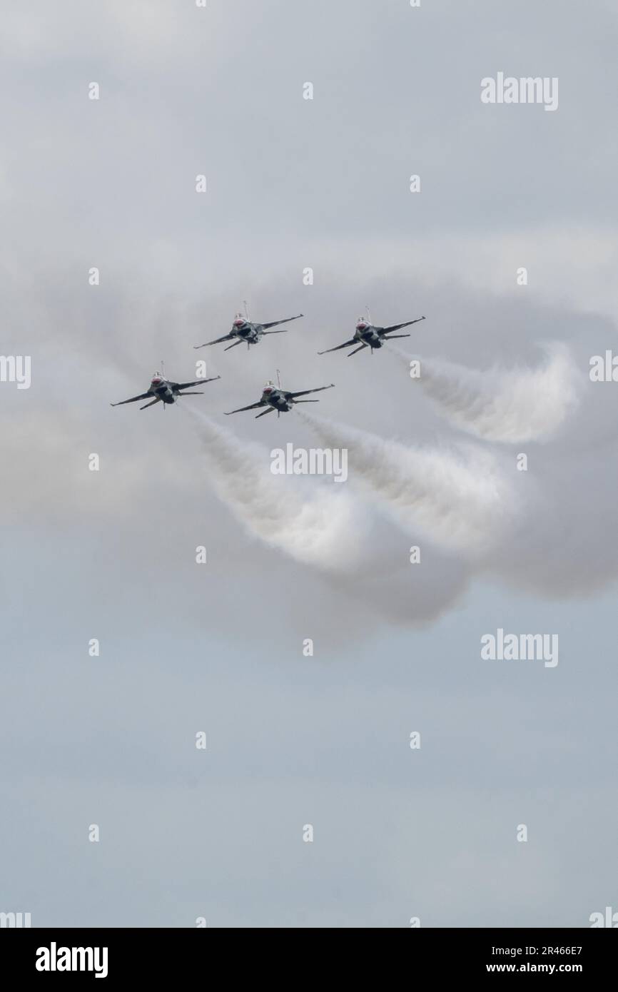The United States Air Force Air Demonstration Squadron "Thunderbirds ...