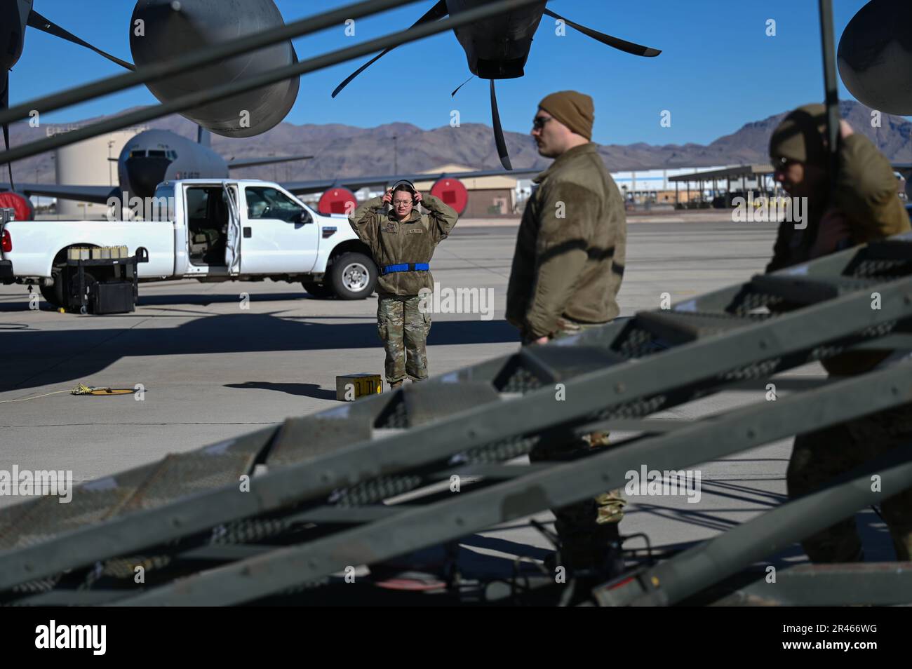 Missile warning operations center hi-res stock photography and images ...