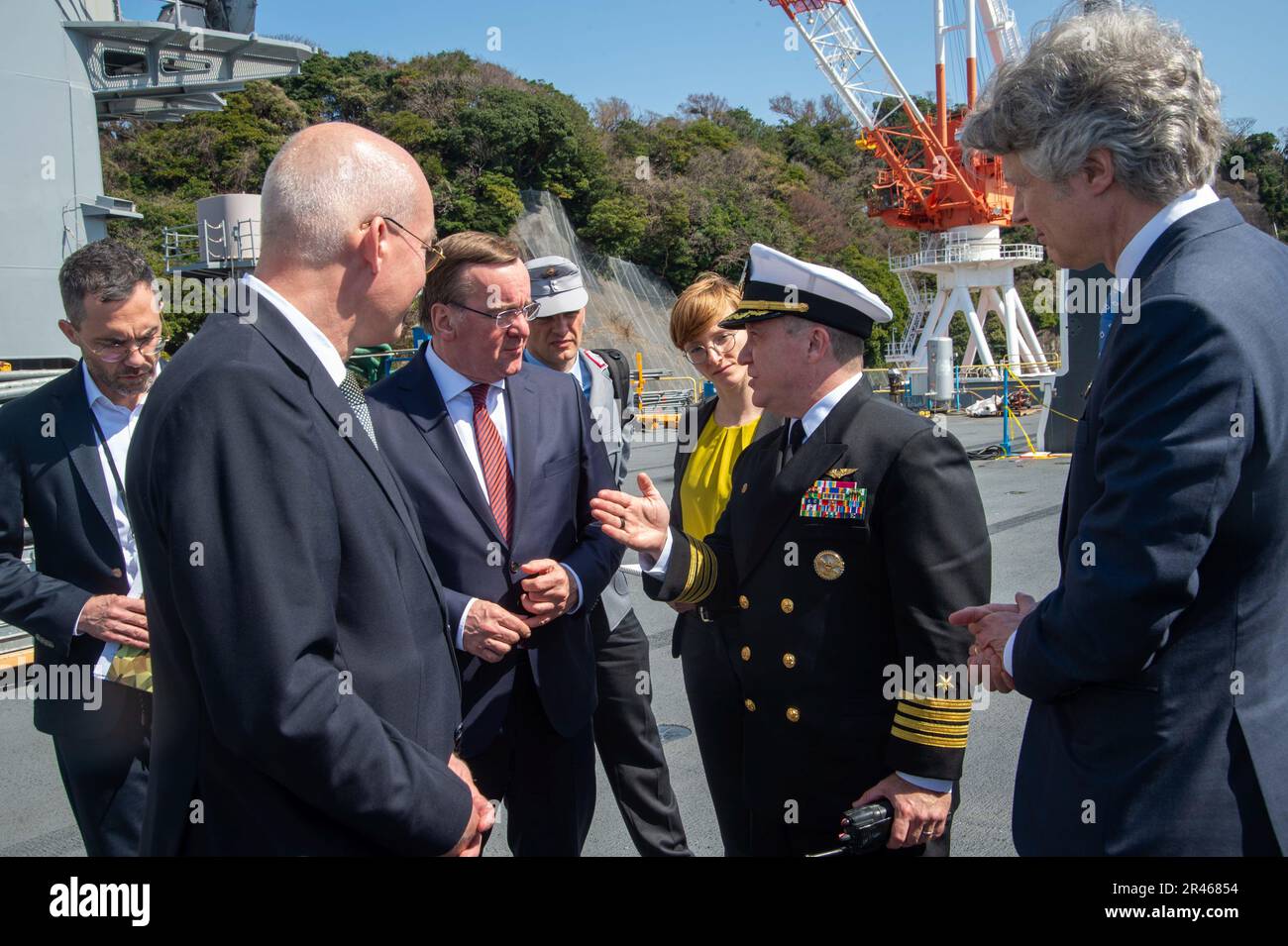 230319-N-YX844-2164 YOKOSUKA, Japan (March 19, 2023) Capt. Daryle ...