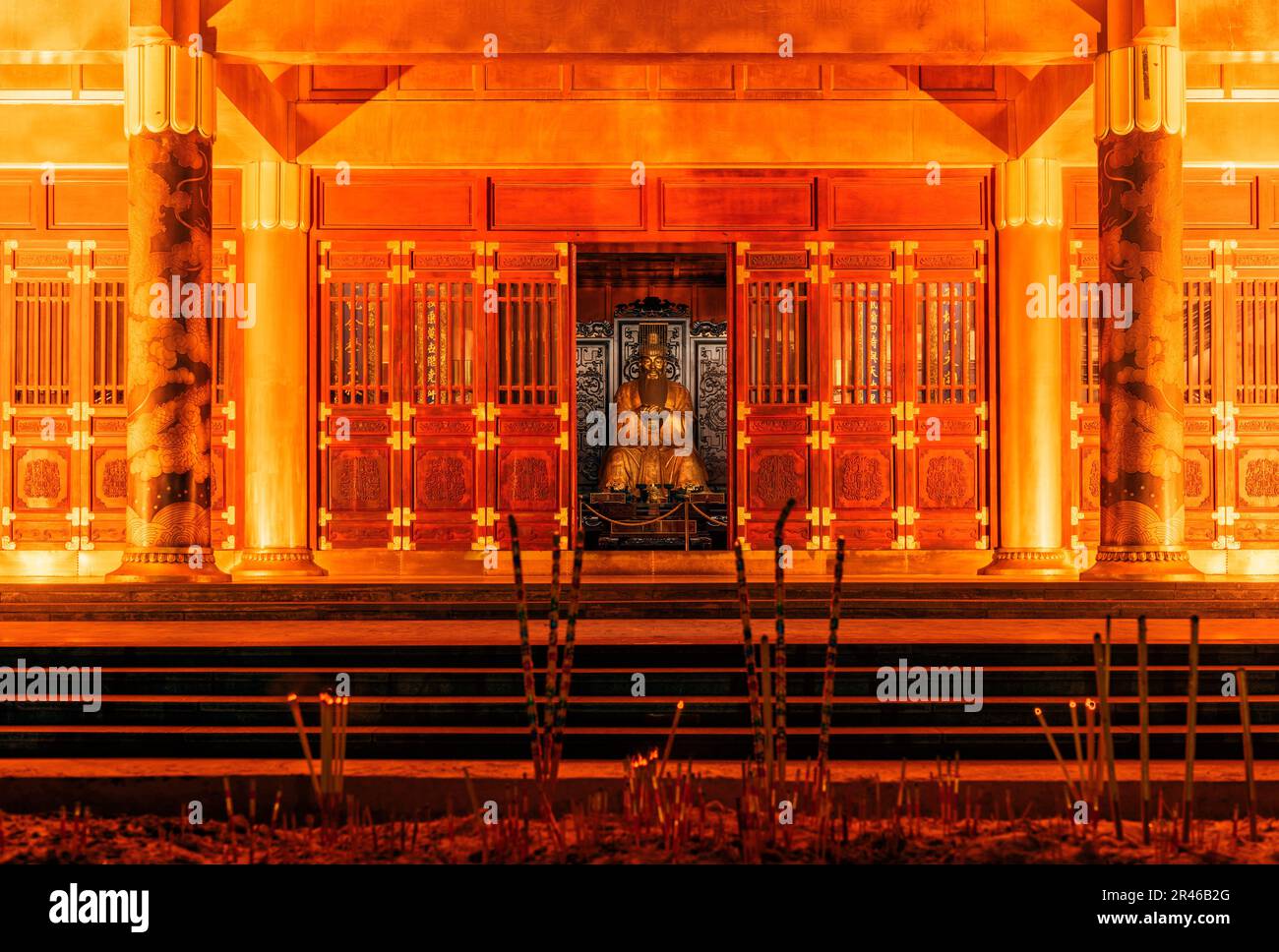 Burning incense and offering of sacrifice to Confucius at night in ...