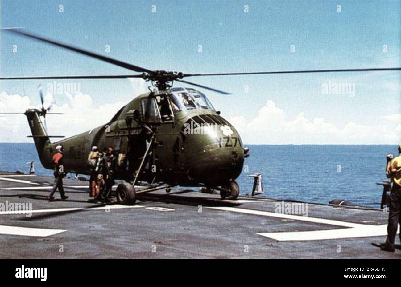 UH-34D of HMM-363 on USS Iwo Jima (LPH-2) c1966 Stock Photo - Alamy