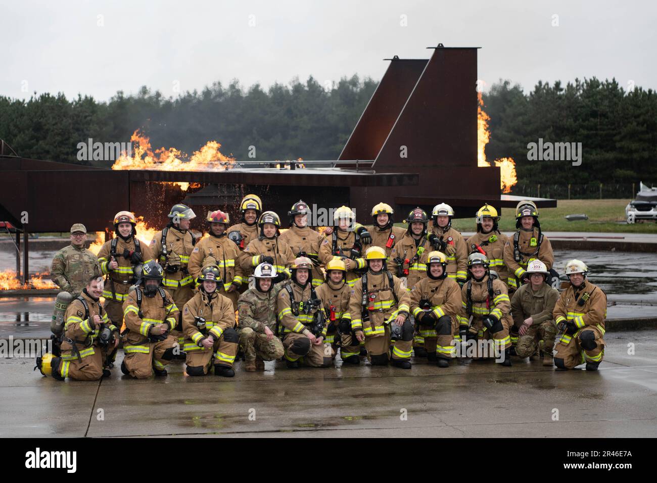 U.S. Airmen from the 48th Civil Engineer Squadron and 100th CES ...