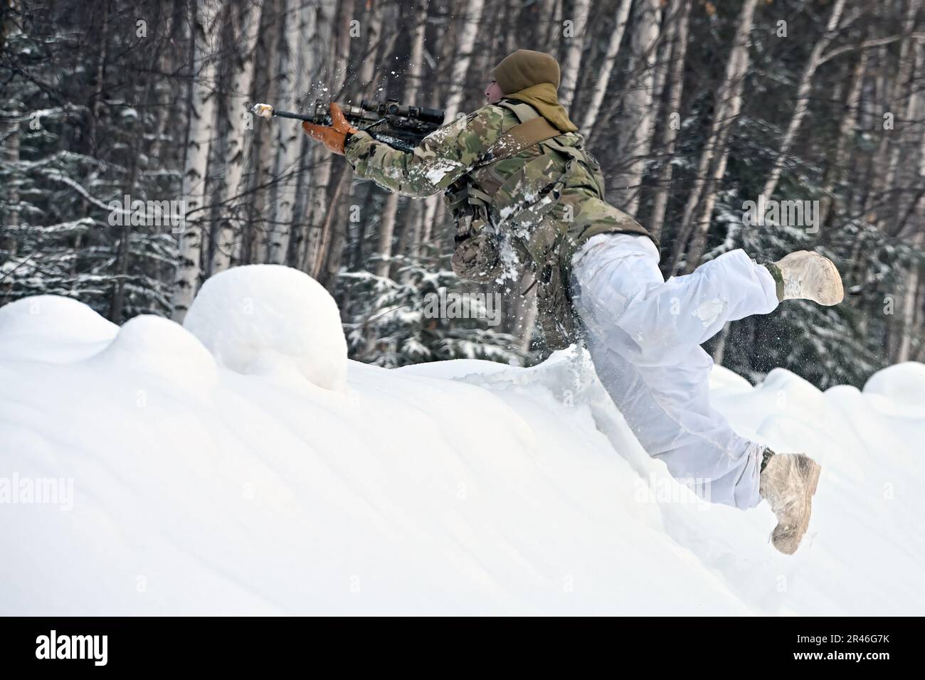 Snow berm hi-res stock photography and images - Alamy