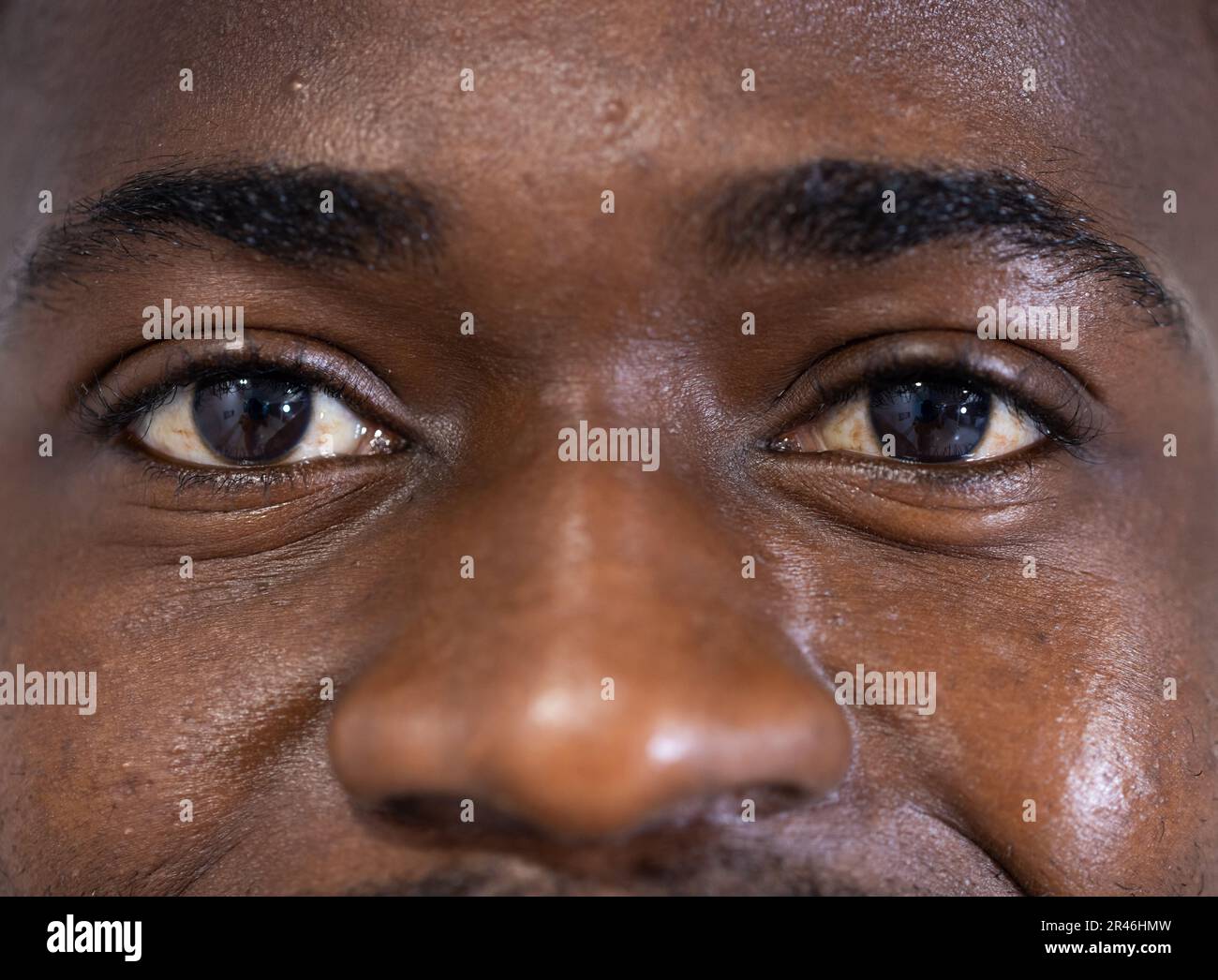 African male smiling portrait hi-res stock photography and images - Alamy