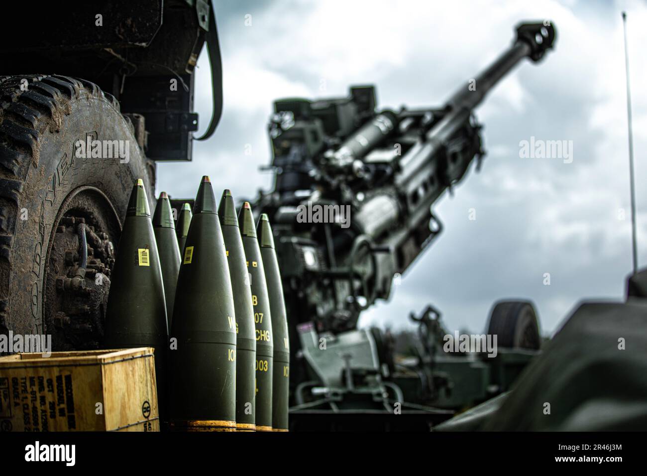 U.S. Soldiers assigned to the Carnage Battery, Field Artillery Squadron ...