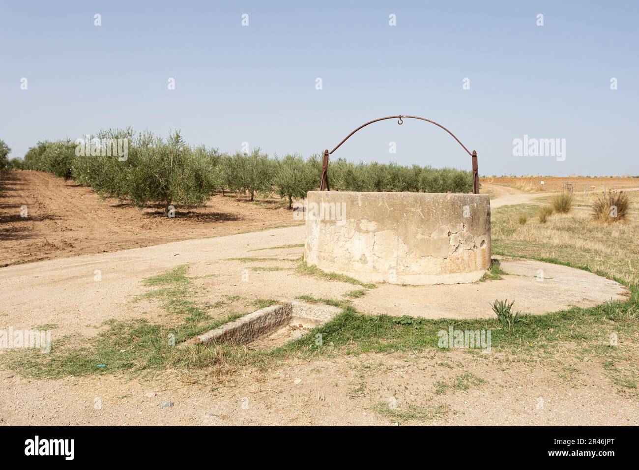 Well made of stone hi-res stock photography and images - Alamy