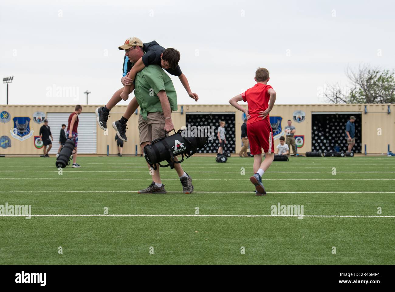 Weight bearing exercises hi-res stock photography and images - Alamy