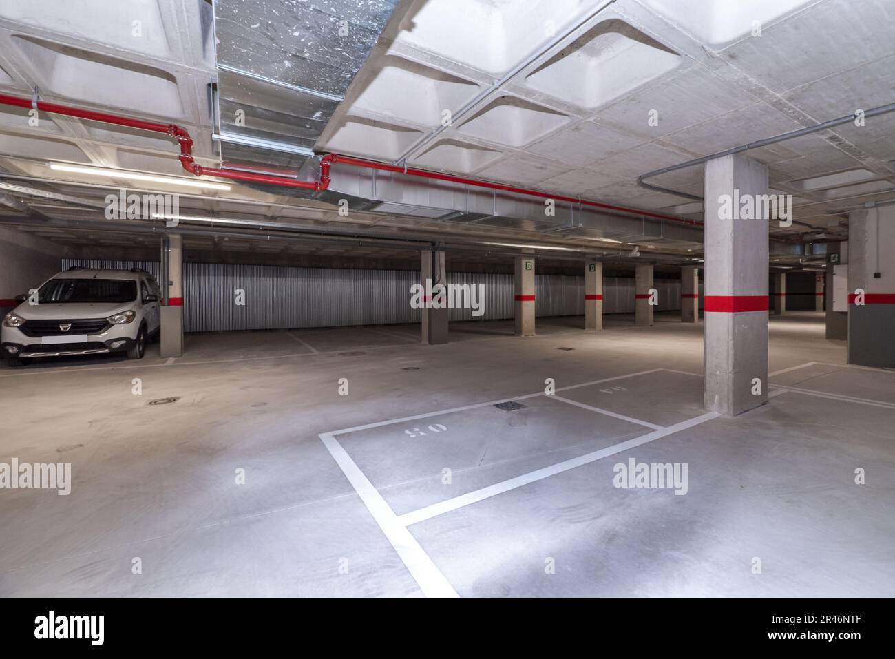 Entrance underground garage house hi-res stock photography and images ...