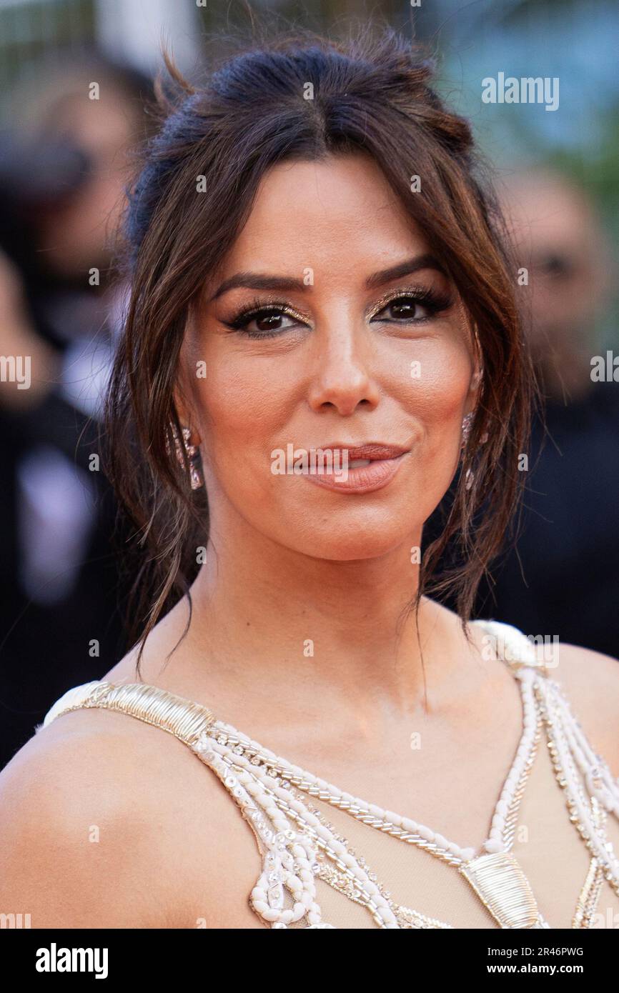 Eva Longoria poses for photographers upon arrival at the premiere of ...