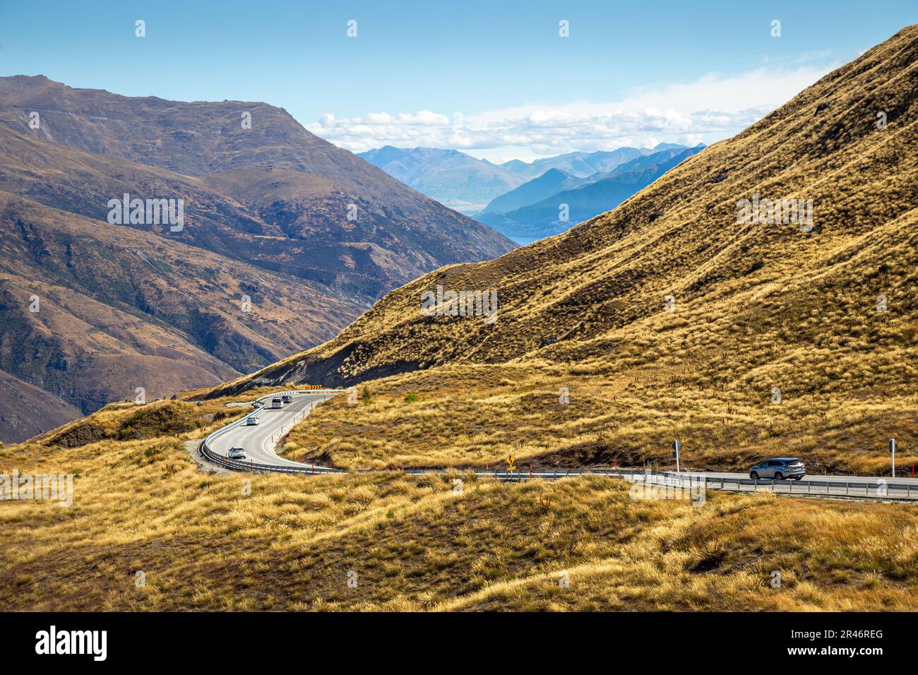 The cars driving along the scenic crown range road near Queenstown in ...