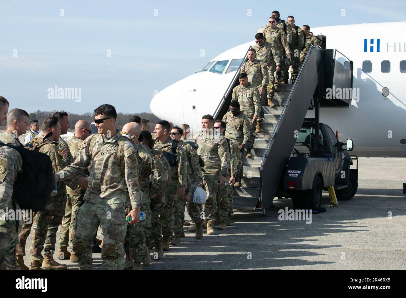HANSCOM, AFB, Mass – Soldiers from the 1st Battalion, 182nd Infantry ...