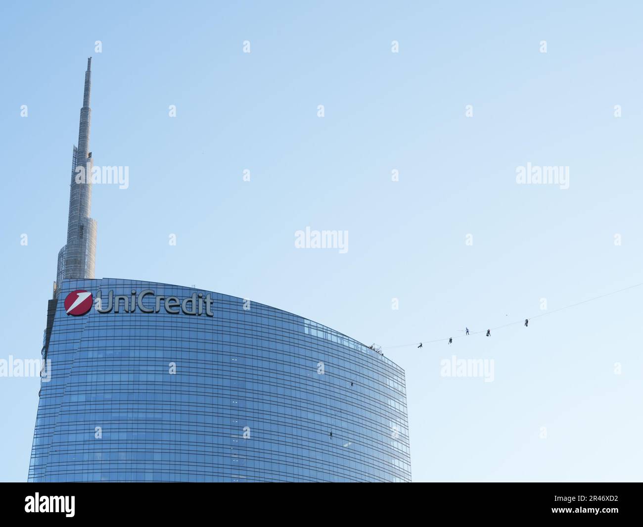 Milan, Italy. 26th May, 2023. Milan - Parco Bam, many people watching the tightrope walker ...