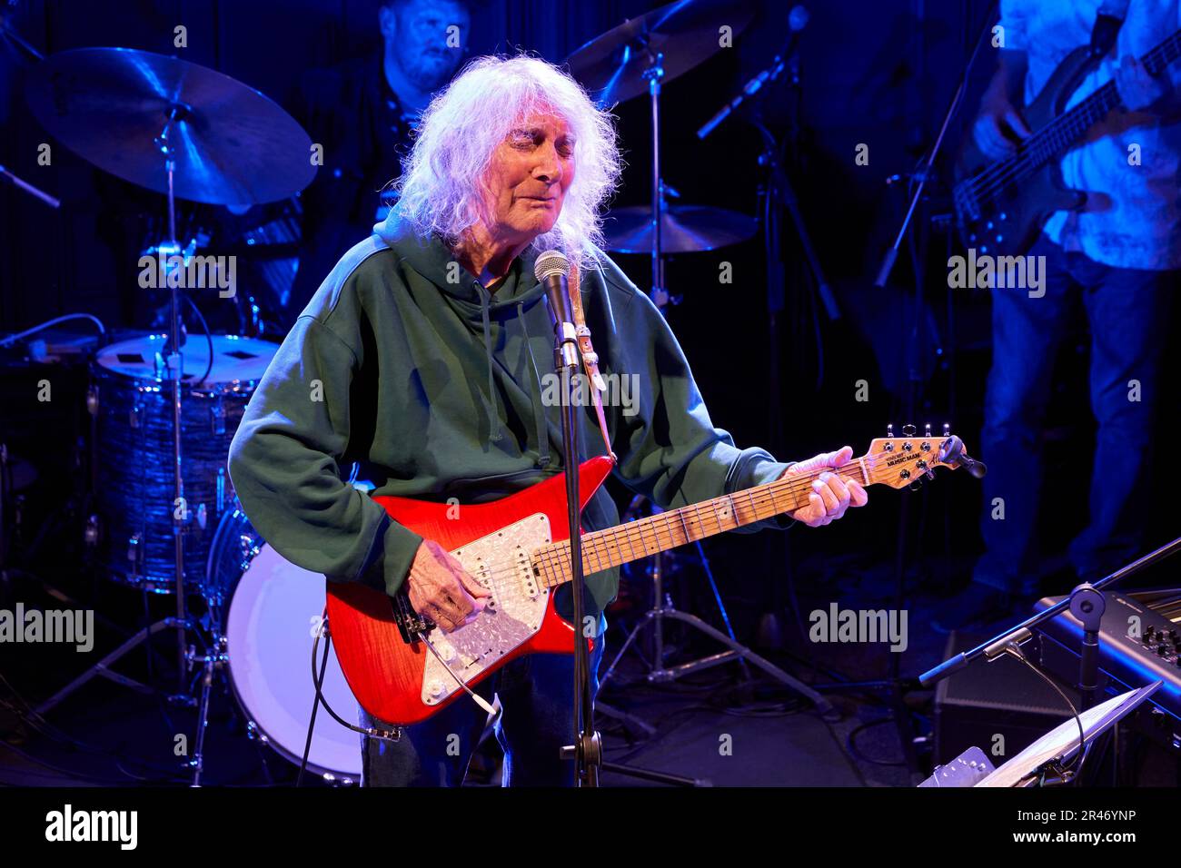 Legendary country-rock guitarist Albert Lee performing at The Acapela ...