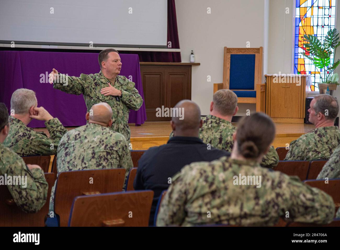 Vice Adm. Rick Cheeseman, Chief of Naval Personnel, briefs Sasebo-area ...