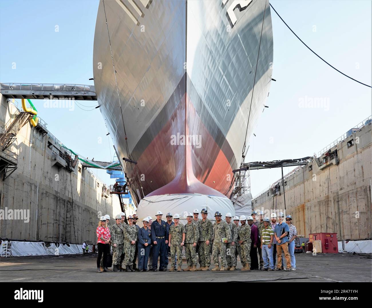 Adm. Samuel Paparo, commander, U.S. Pacific Fleet, met with shipyard ...