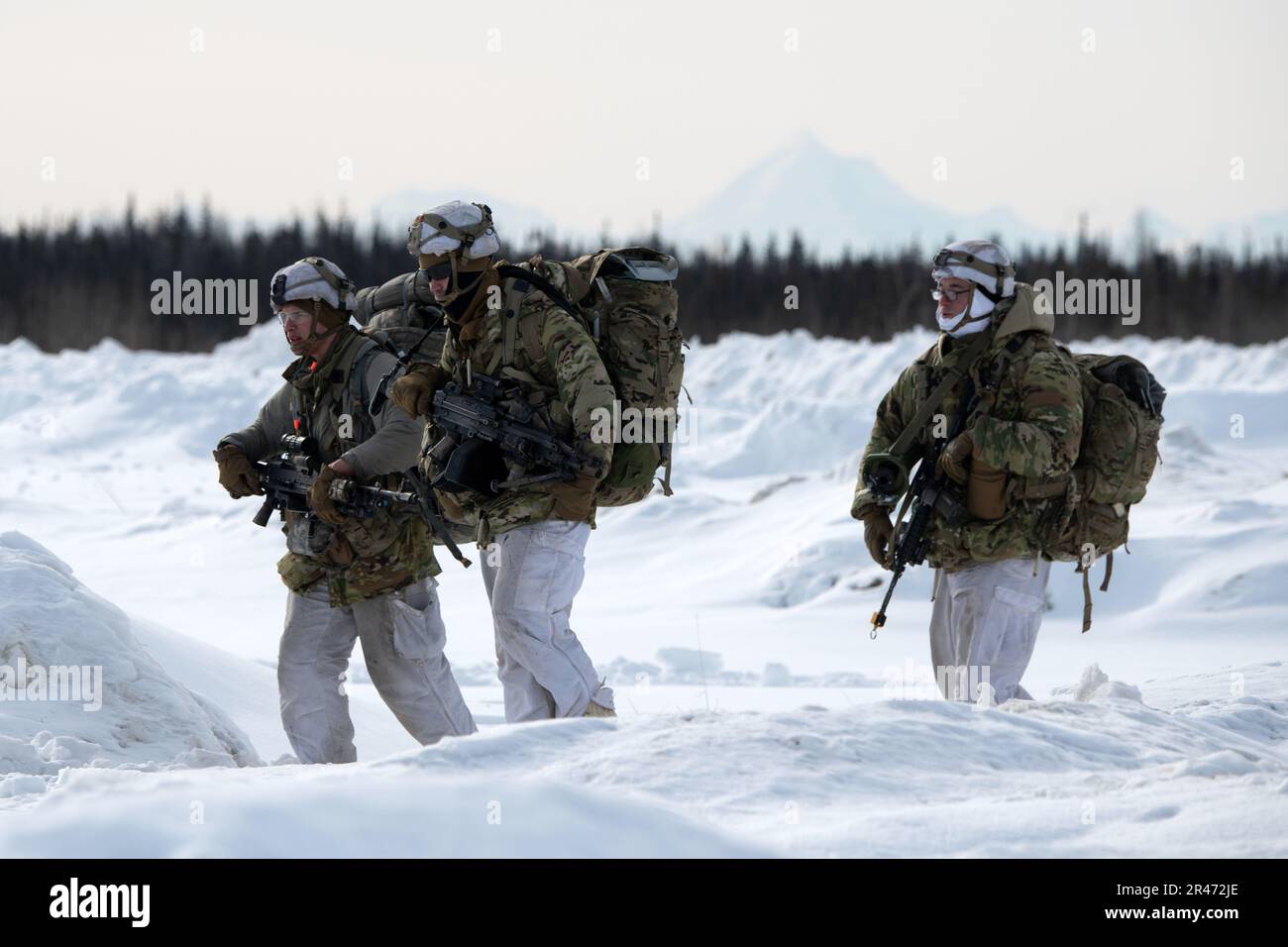 U.S. Army paratroopers with the 2nd Infantry Brigade Combat Team ...