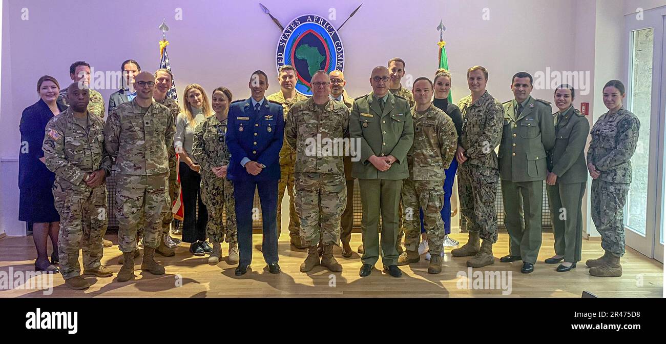 Algerian and U.S. military members pose for a group photo following the ...