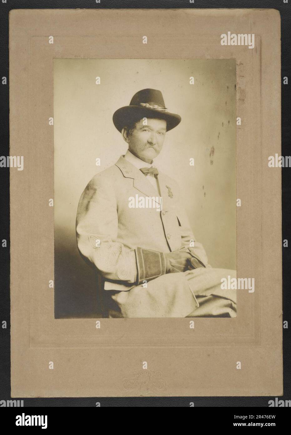 Unidentified Civil War veteran in United Confederate Veterans uniform ...