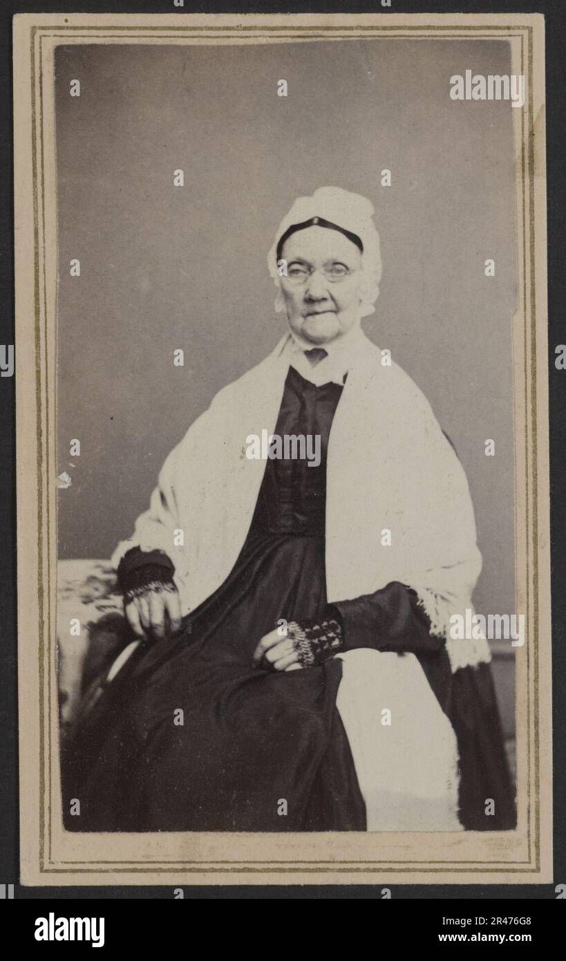 Unidentified elderly woman in shawl, mitts, and cap) - Townsend & Broas ...