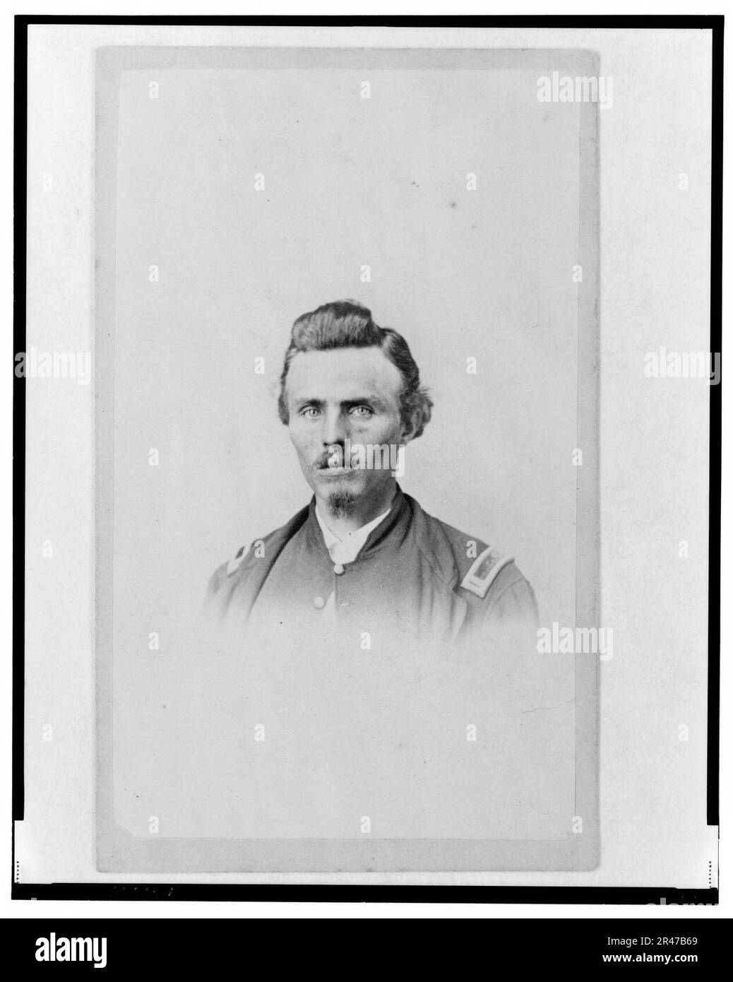Unidentified Union officer, full-length portrait, facing front ...