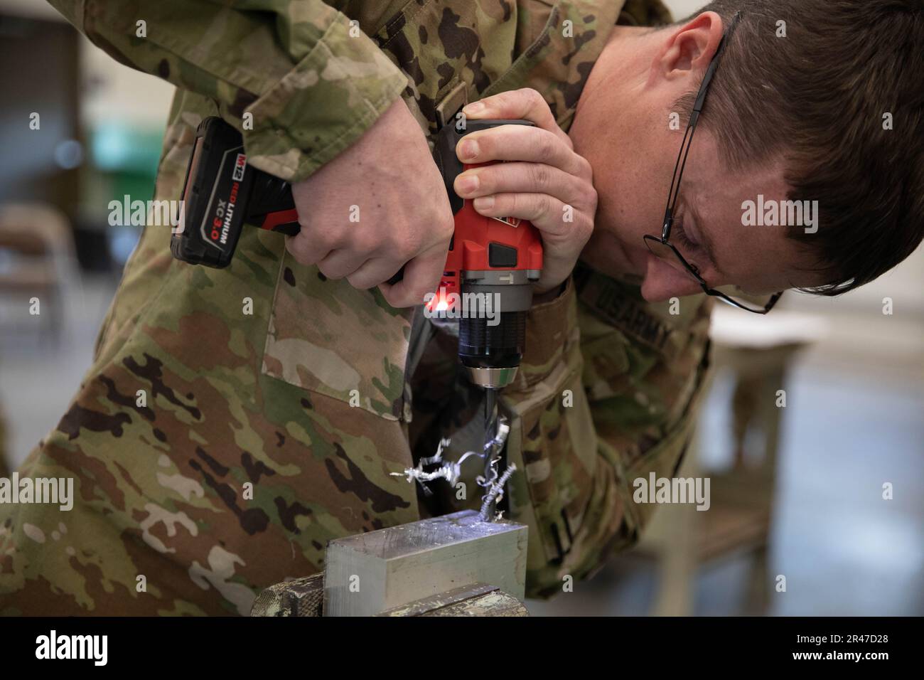 Field maintenance shop hi-res stock photography and images - Alamy