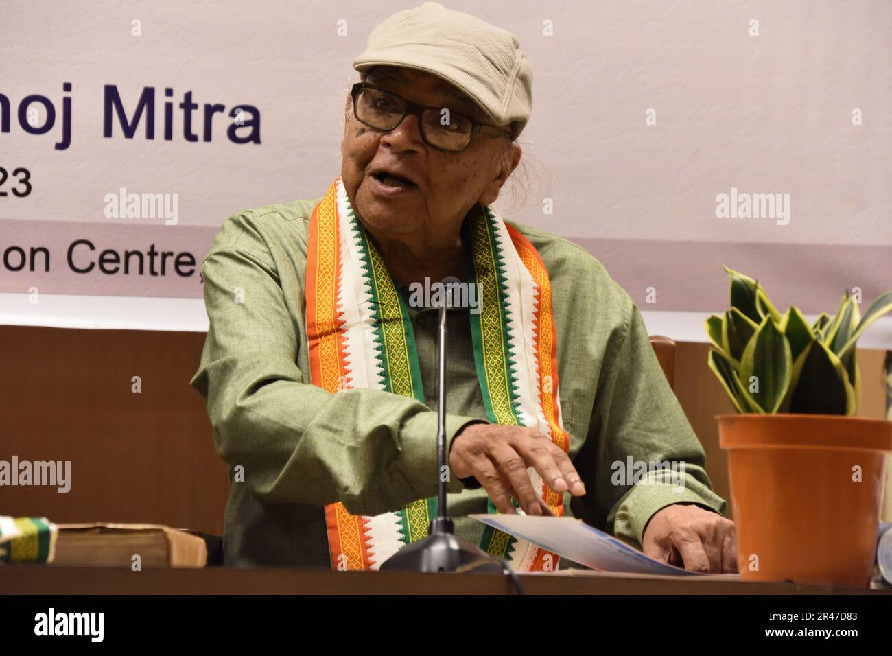 Indian playwright hi-res stock photography and images - Alamy