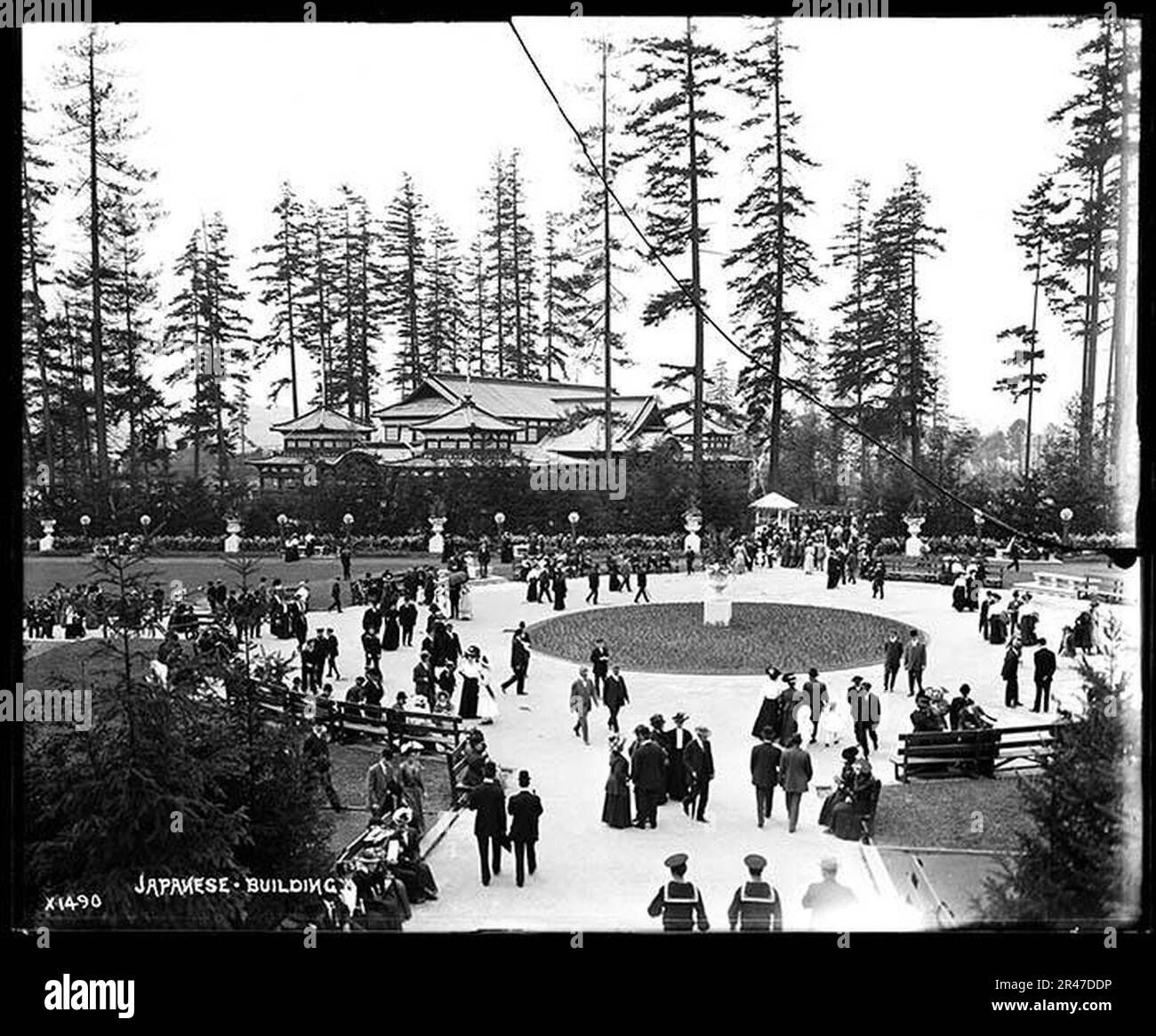 Union Circle and the Japan Building at the Alaska-Yukon-Pacific ...