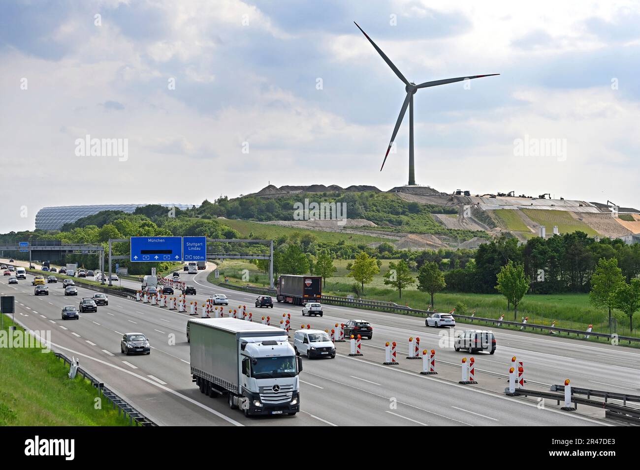 Dirnismaning, Deutschland. 26th May, 2023. Autobahn A9 on May 26, 2023 ...