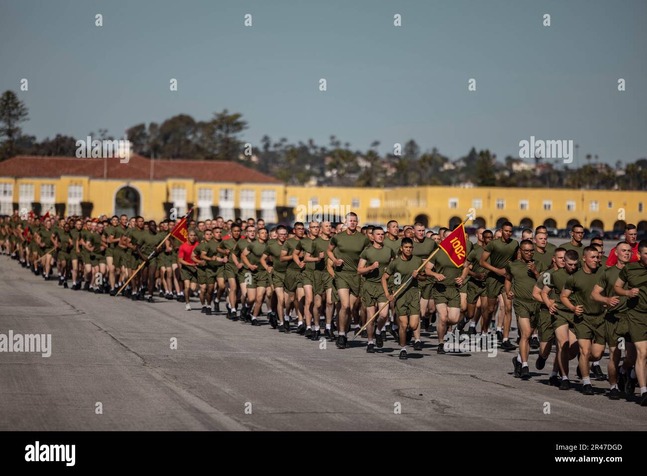 New U.S. Marines with Alpha Company, 1st Recruit Training Battalion ...