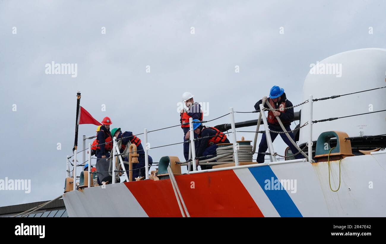 Uscgc seneca wmec 906 hi-res stock photography and images - Alamy