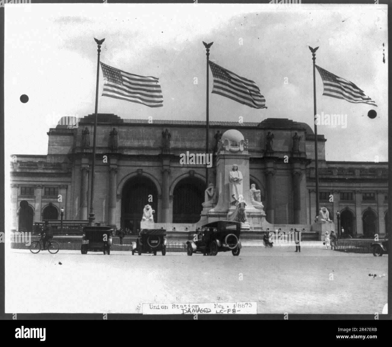 Columbus fountain Black and White Stock Photos & Images - Alamy
