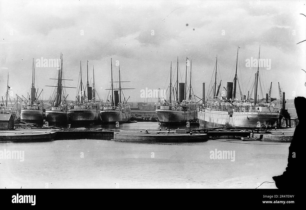 Union-Castle liners in the East India Docks Stock Photo - Alamy