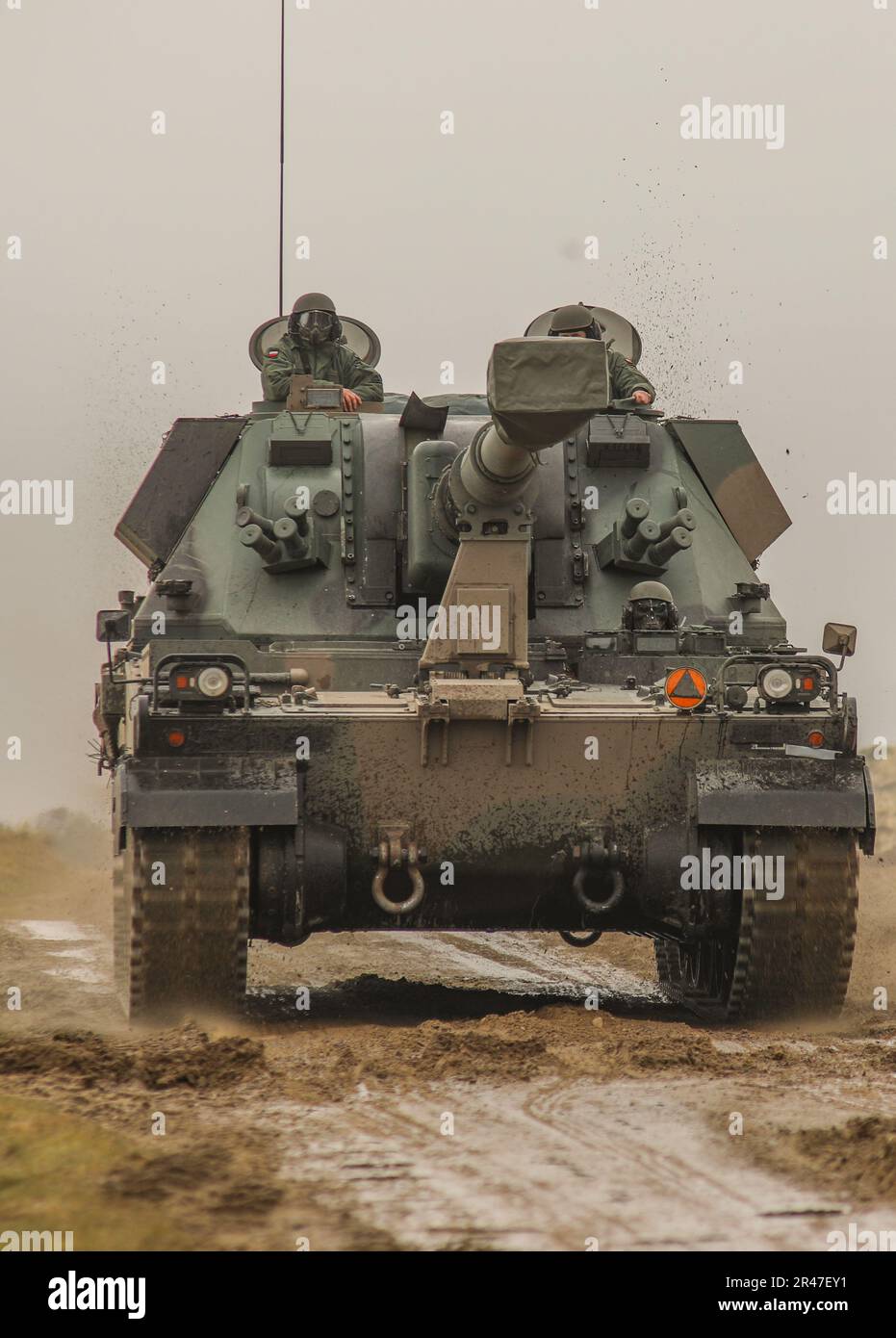 Polish soldiers assigned to the 4th Battery, 2nd Artillery Battalion ...