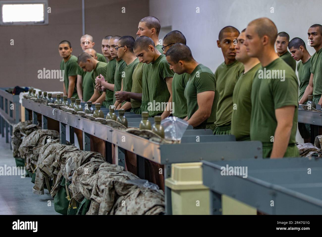 U.S. Marine Corps recruits with Mike Company, 3rd Recruit Training ...