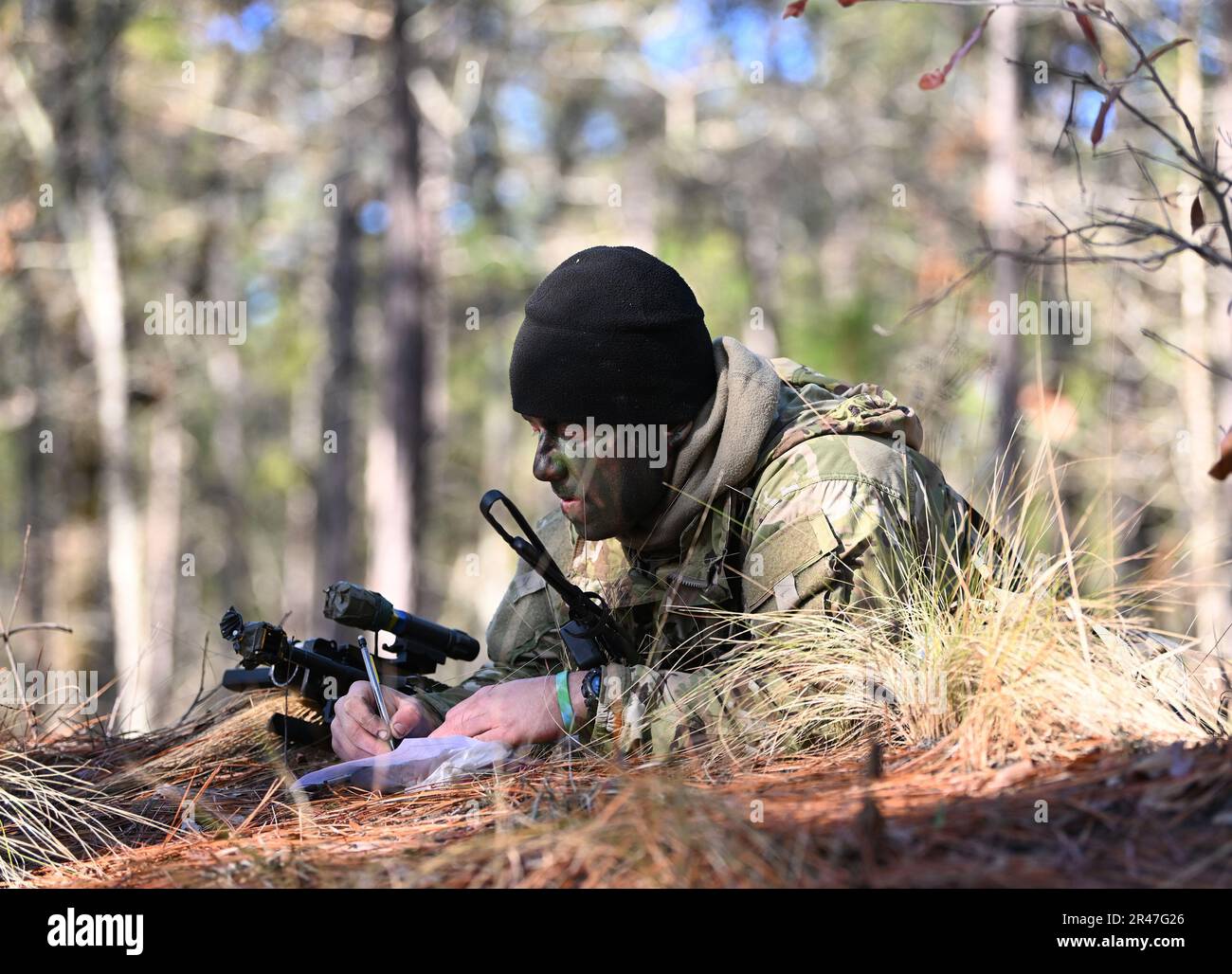 A Soldier assigned to the U.S. Army John F. Kennedy Special Warfare ...