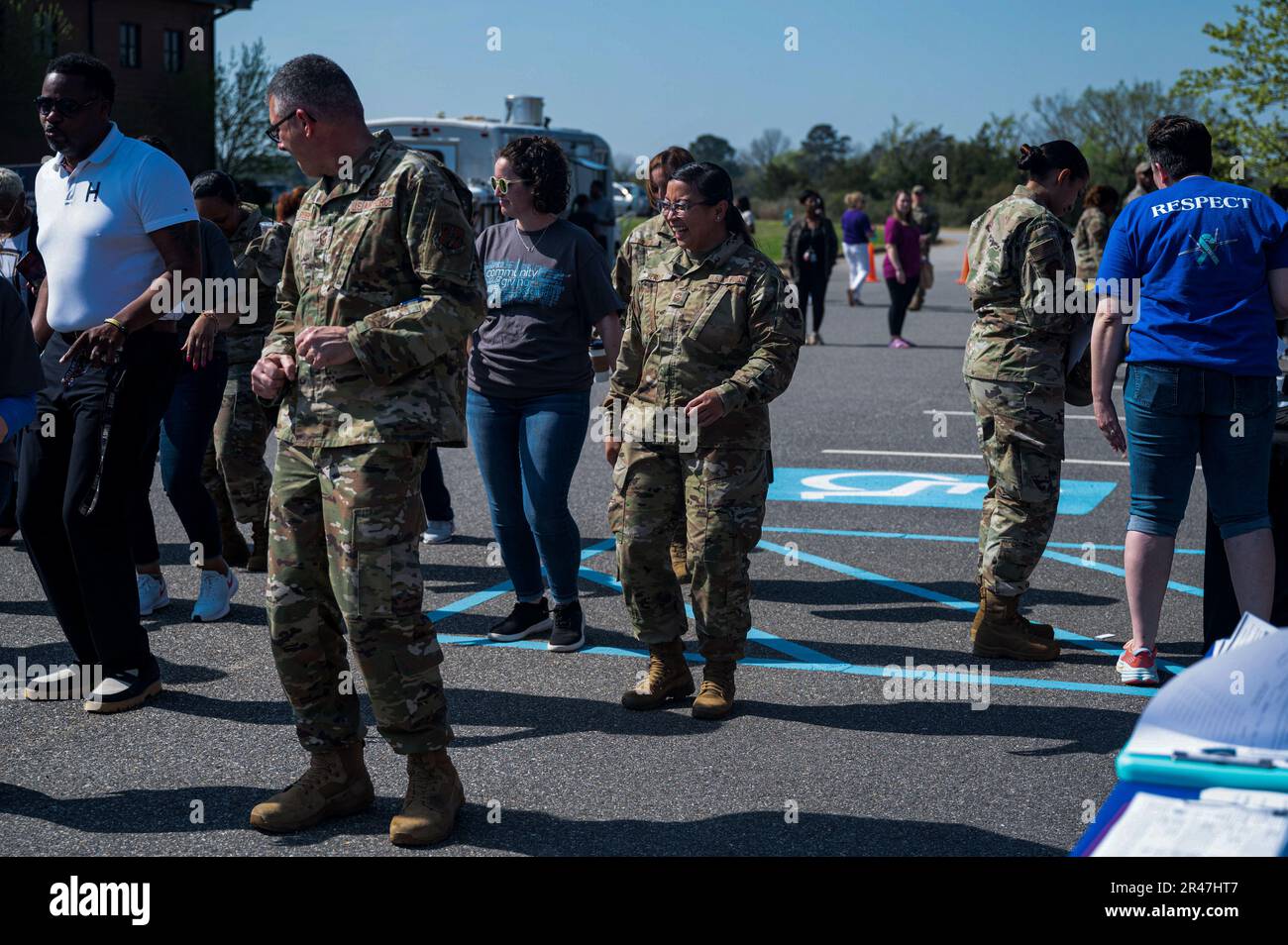 Shuffle wing hi-res stock photography and images - Alamy