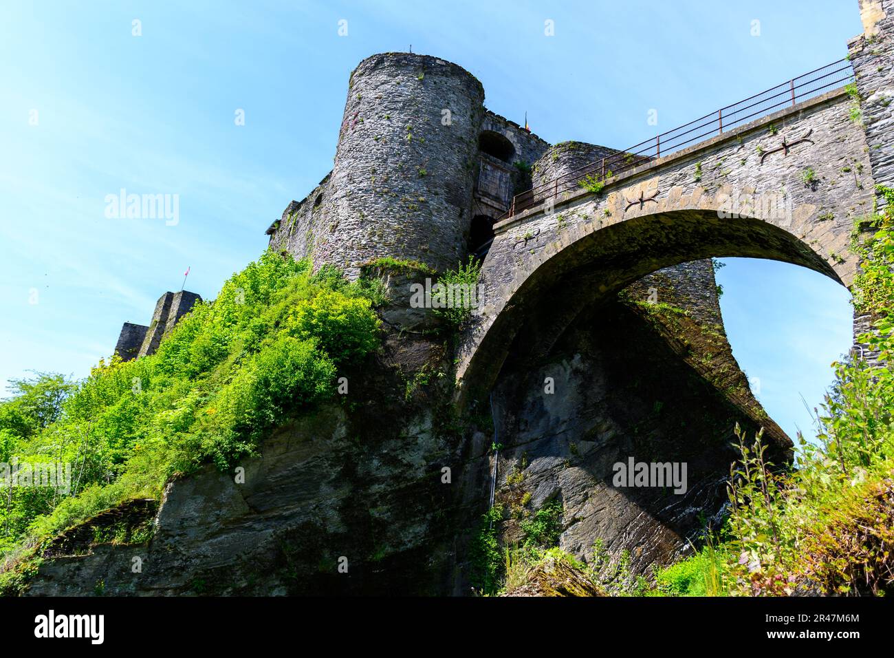 Walking in medieval town Bouillon with fortified castle on rock ...