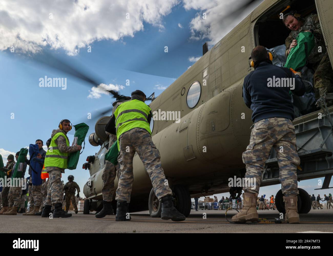 U.S. Army Soldier assigned to 3rd Battalion, 501st Aviation Regiment ...