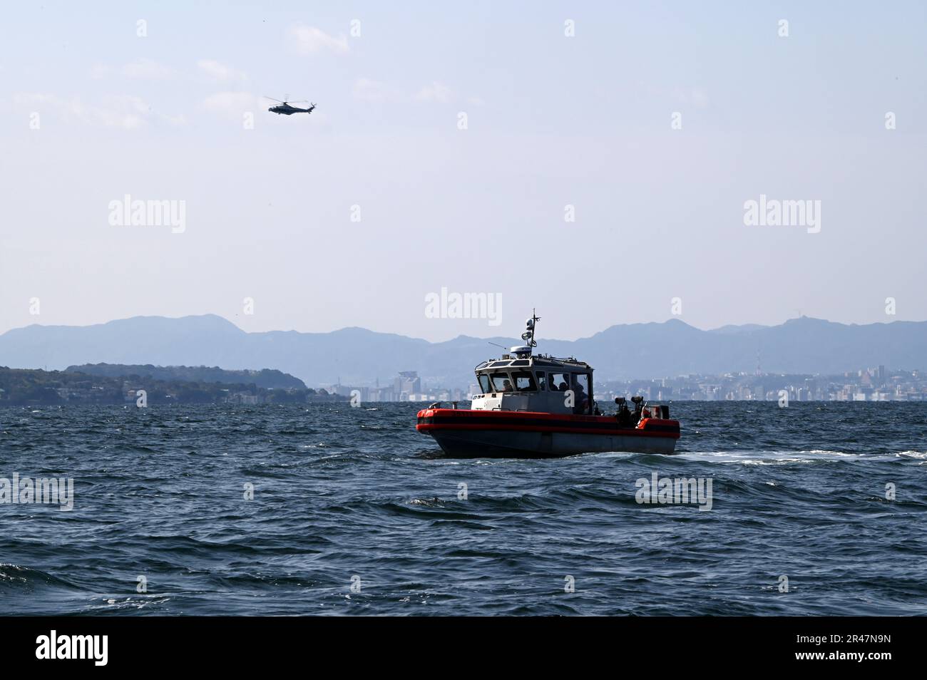 The crew aboard the U.S. Coast Guard Cutter Kimball’s (WMSL 756) 35 ...