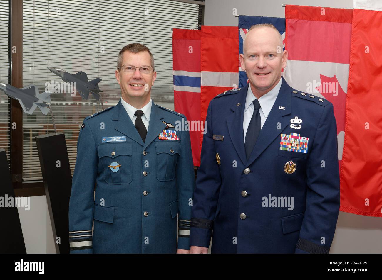 ARLINGTON, VA. (Jan 31, 2023) – Lt Gen Michael Schmidt (right), Program ...