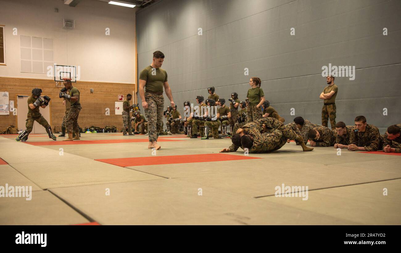 Combat advancement hi-res stock photography and images - Alamy