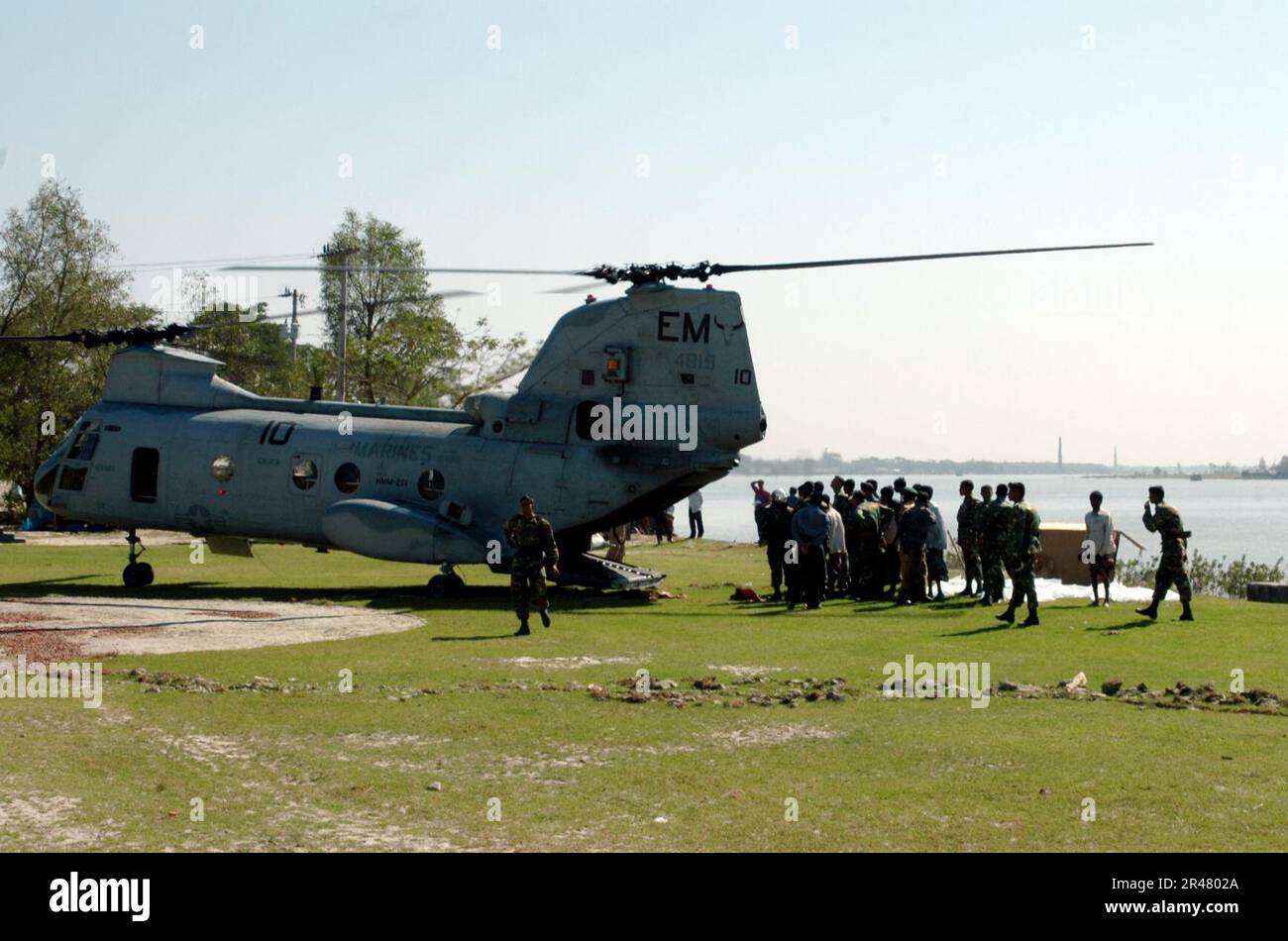 Unloading water hi-res stock photography and images - Alamy